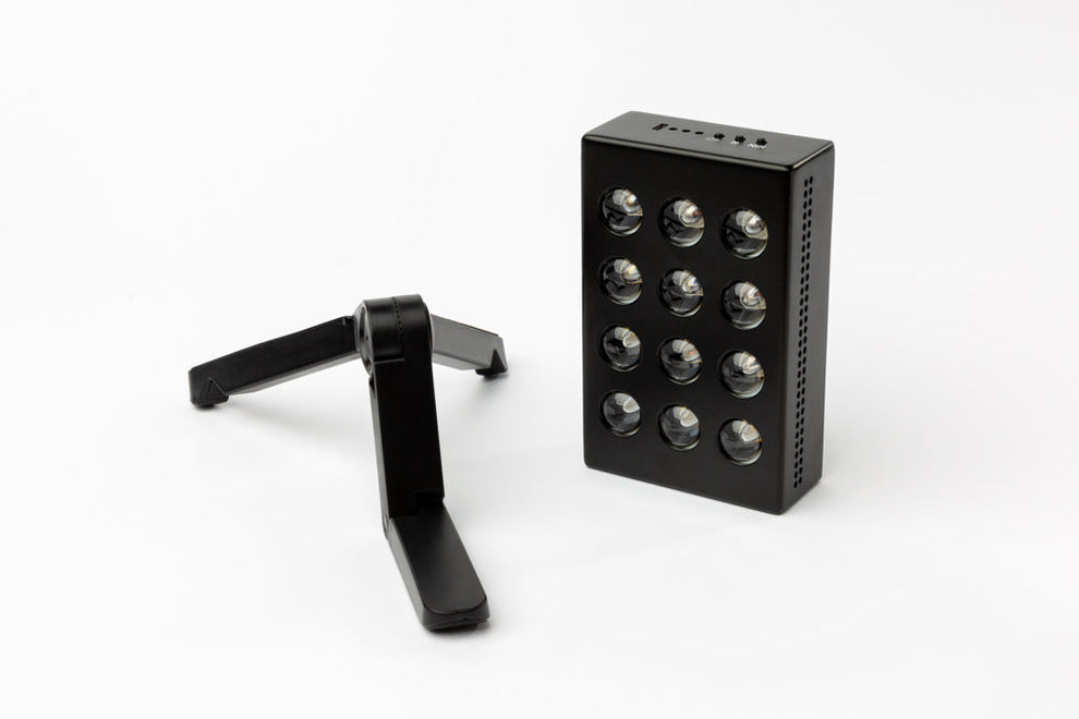 Handheld Mini Red Light Device | Red and NIR Light – Bon Charge